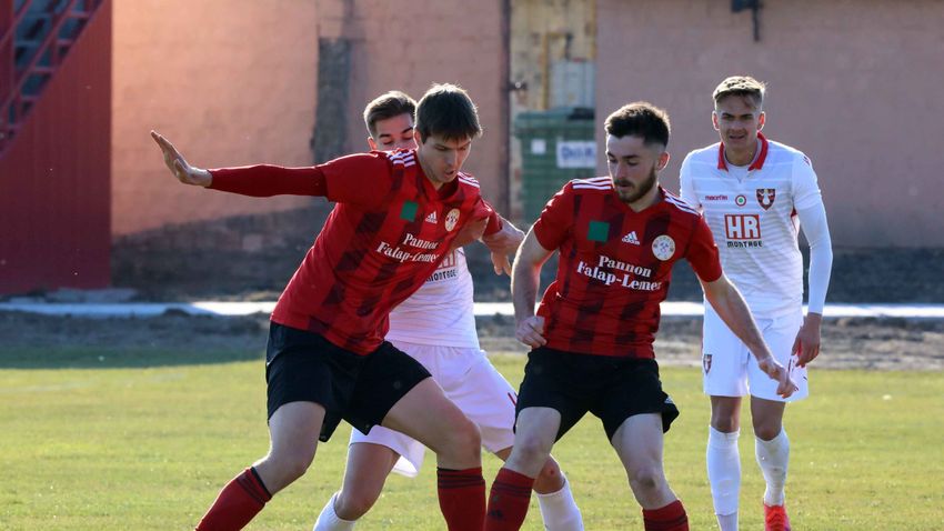 KEMMA - Egyre távolabb került a veszélyzónától a Dorogi FC