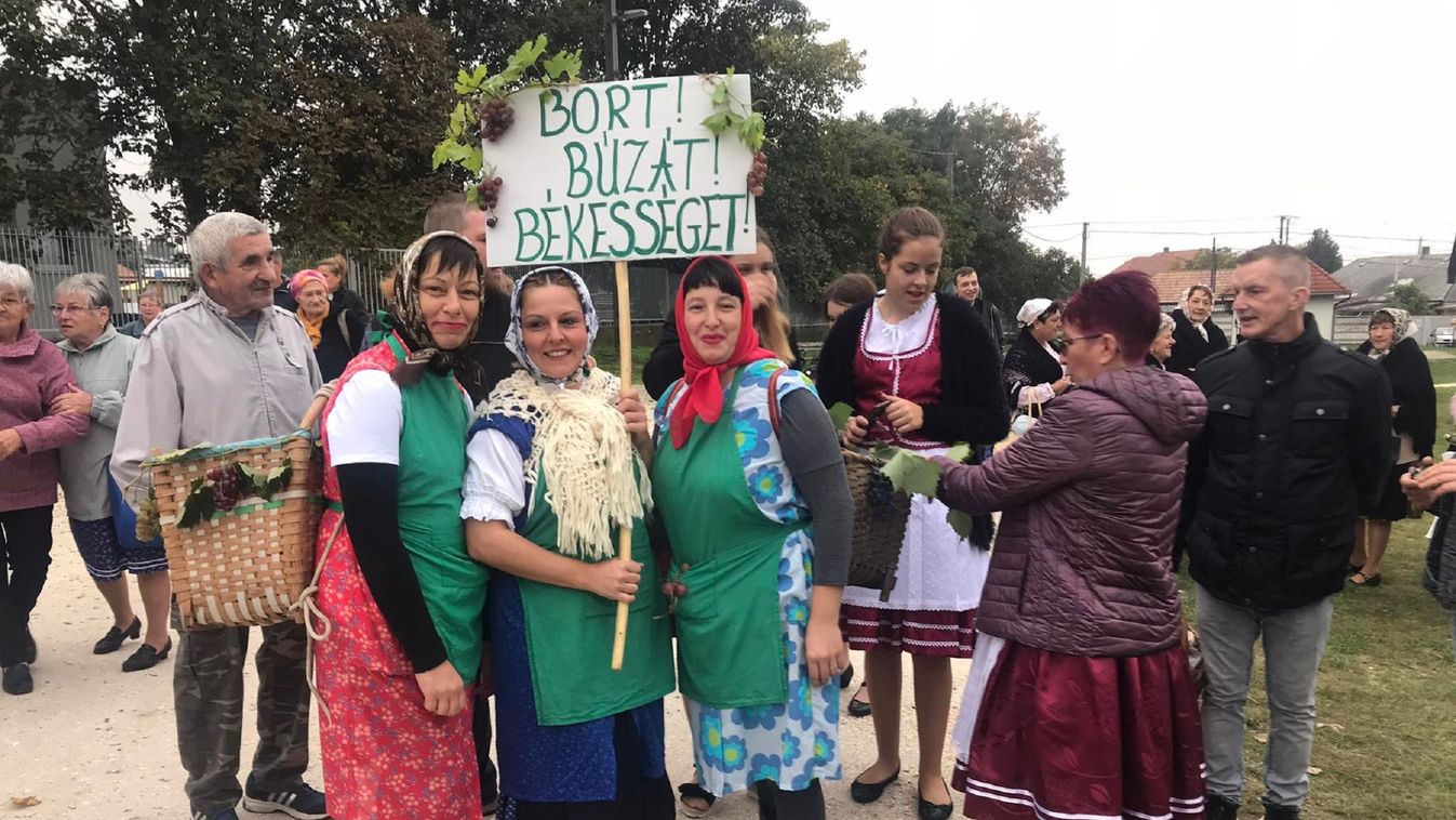 Bemutatkozik Piliscsév, ahol vidáman köszöntik a hidegebb napokat is