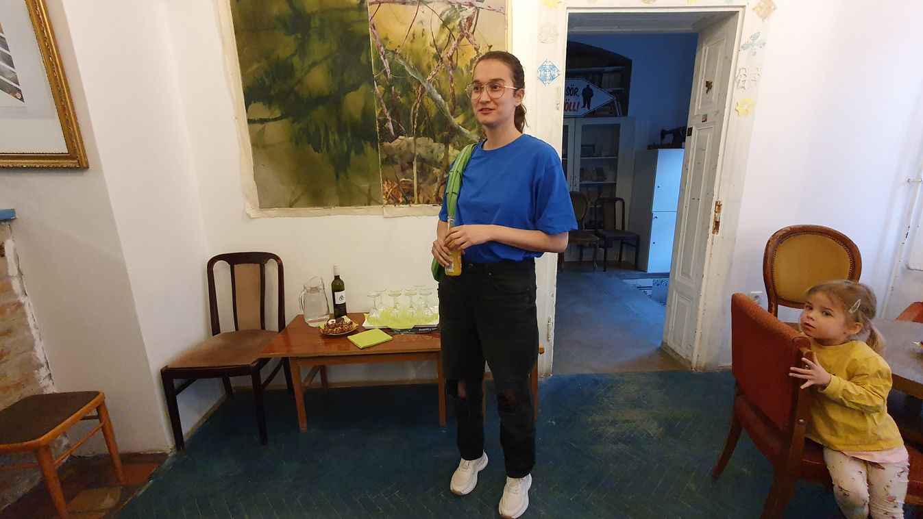 Helen Tóth szlovákiai képzőművész próbálja elképzelni, hogy milyen ...