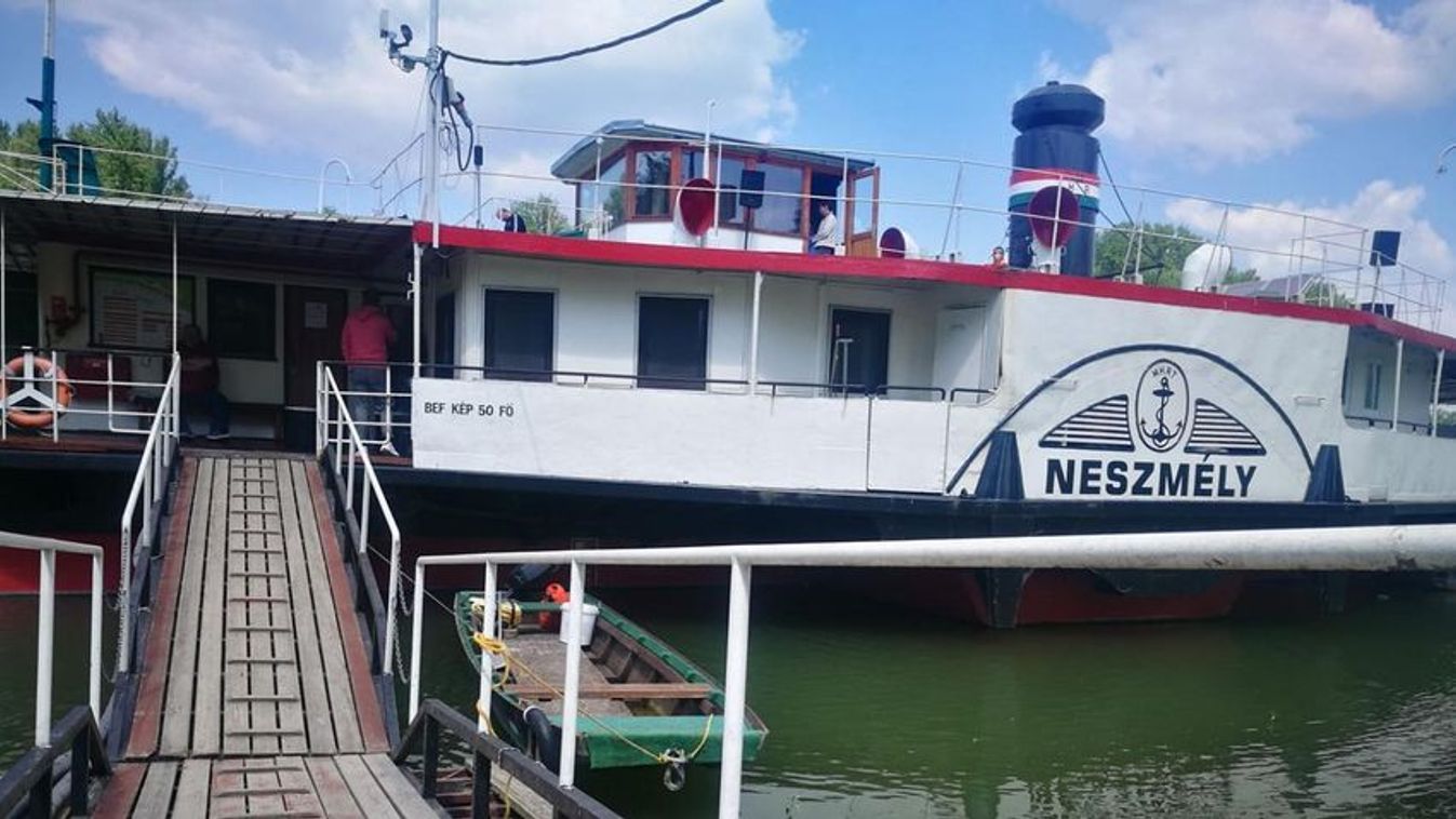 Elhagyta Neszmélyt Az Ország Legkülönlegesebb Vontatógőzöse A Neszmély
