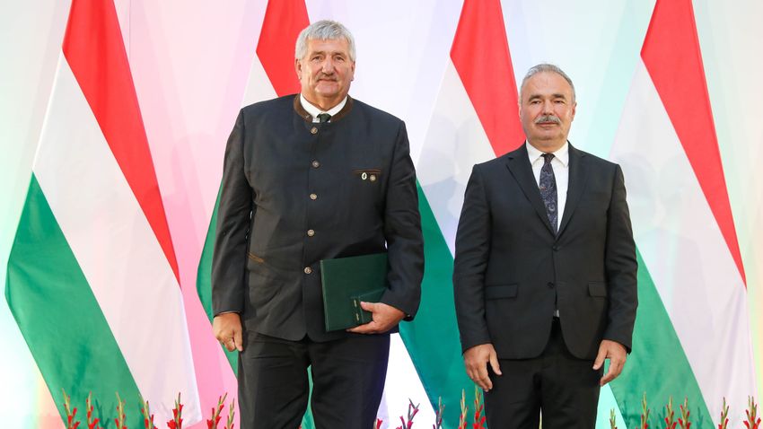 KEMMA - Magyar Érdemrend lovagkeresztje kitüntetést kapott Varga László erdőmérnök