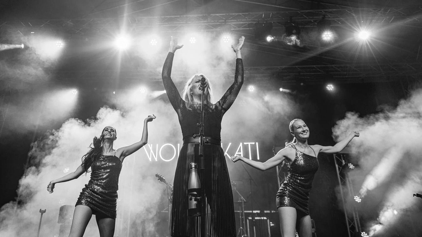 Dalpremierrel készül Wolf Kati Tatán