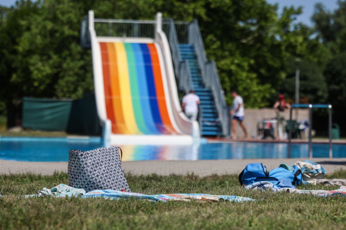 Fényes Fürdő: eddig biztos nem hazsnálhatják az amorf medencét