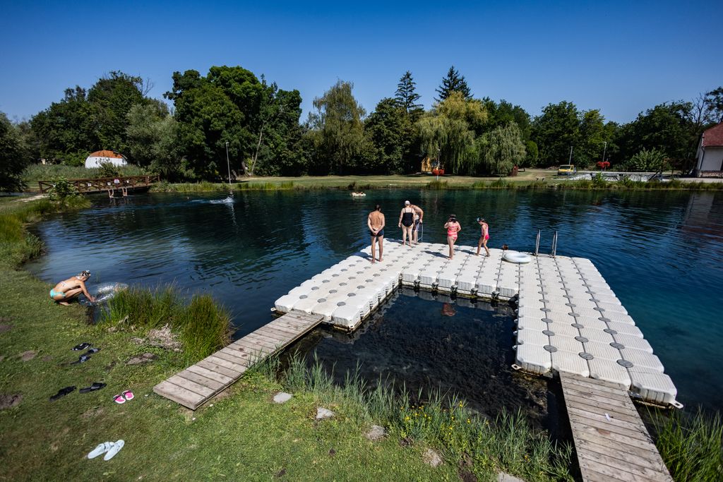 Strandok nyitása: mutatjuk a Komárom-Esztergomi menetrendet