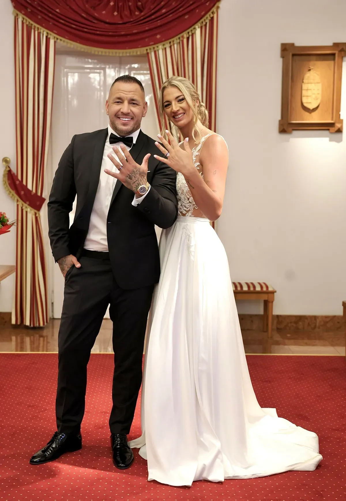 Esküvő: felhúzta a gyűrűt Curtis és Judie