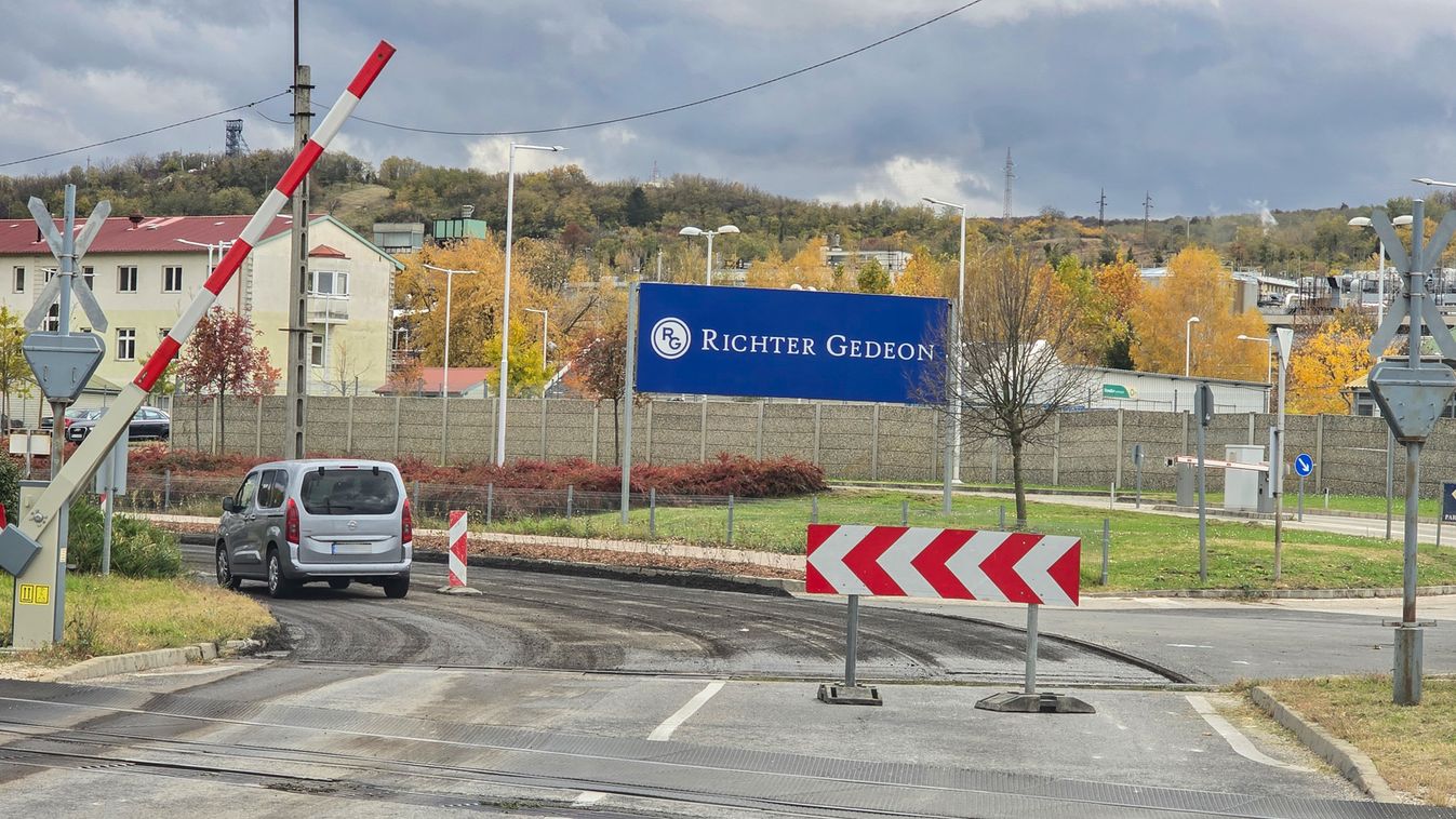 Vasúti átjárót is felújít a Magyar Közút