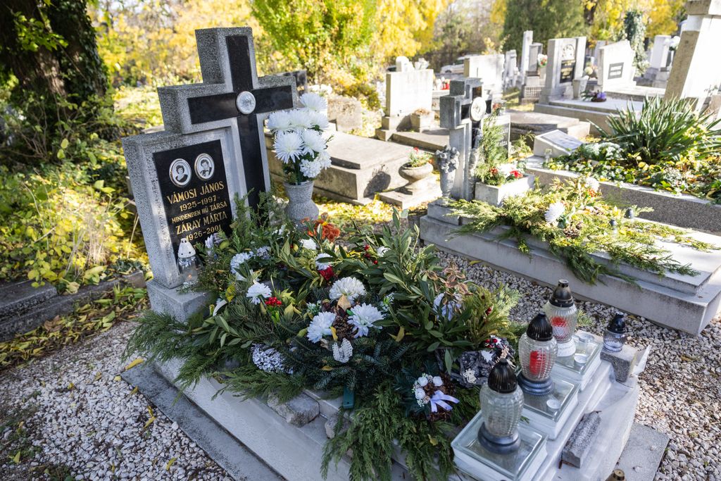 Záray Márta és Vámosi János sírja Tatabányán így néz ki ma