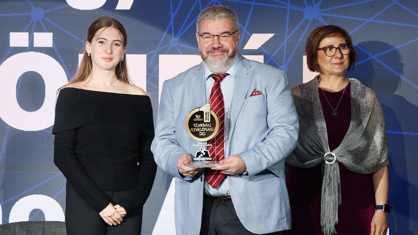 Papp Péter Emlékdíjat kapott Solymos Ákos IT-s és fotós