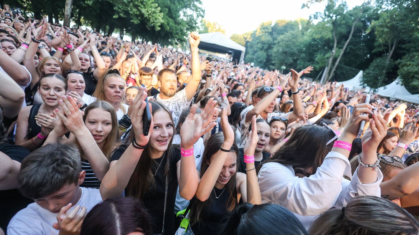 Víz zene Virág: erre számíthatnak jövőre a tataiak