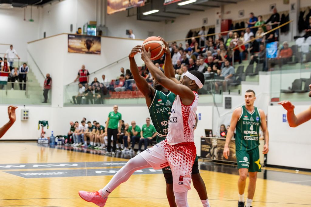 Az OSE Lions-Kaposvári KK meccsen nem volt esélye a hazaiaknak.