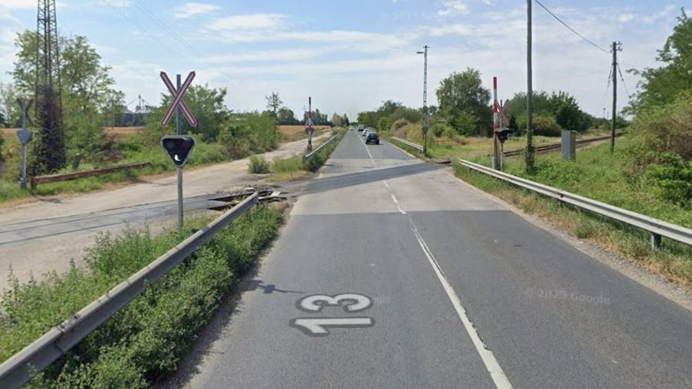 Vasúti átjáró lezárása a 13-as főúton: napokig tart a munka